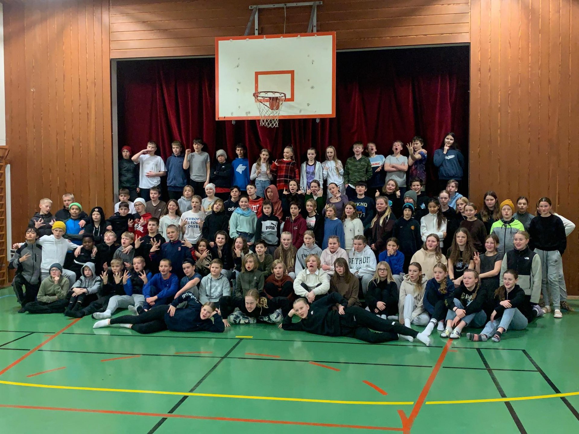 7. bekkur í skólabúðum á Reykjum í Hrútafirði | Sandgerðisskóli